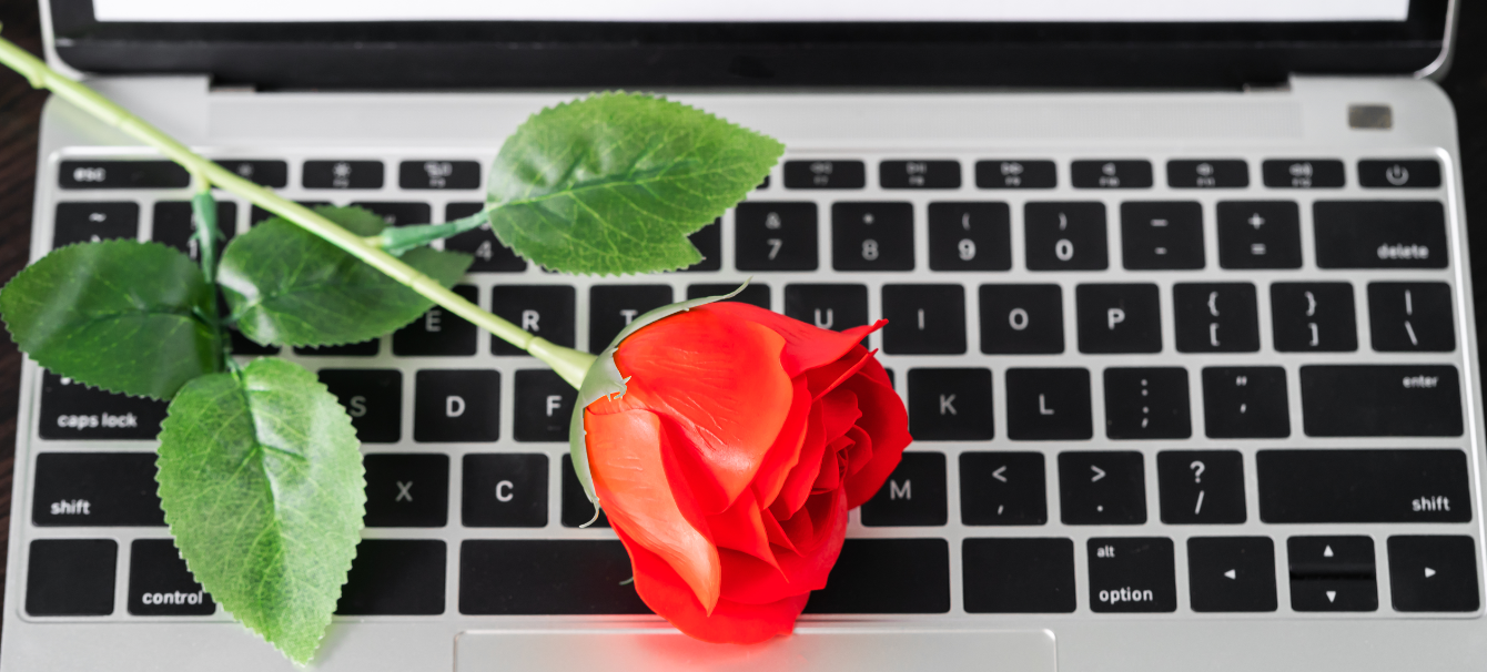 How to Make an Online Date Better Than an Offline Date - BeHappy2Day Blog